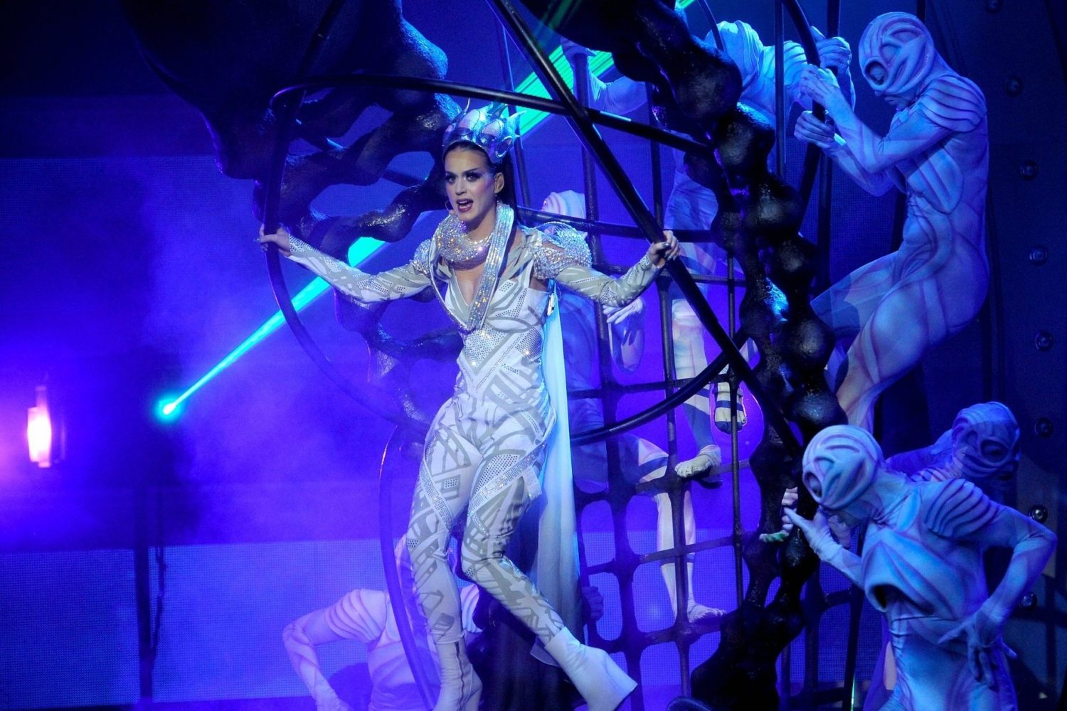 CUTECIRCUIT | Katy Perry ET 2